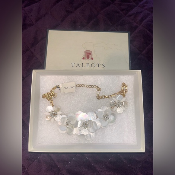 Talbots | Jewelry | Nwt Talbots Flower Necklace | Poshmark